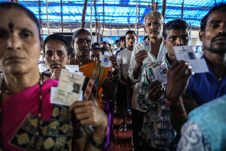 INDIAN VOTER SHOWS INK MARKED FINGER Editorial Stock Photo - Stock ...
