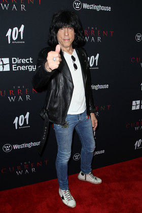 48 Steven hand gesture thumbs up Stock Pictures, Editorial Images and ...