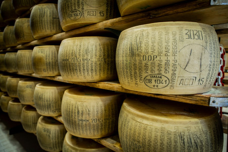 View Shape Storage Maturing Parmigianoreggiano Parmesan Editorial Stock ...