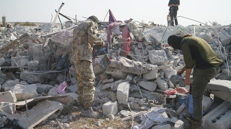 People Walk Amound Rubble Destroyed Buildings Editorial Stock Photo ...