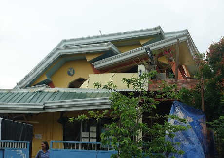 Damaged Building Seen Earthquakehit Town Makilala Editorial Stock Photo ...