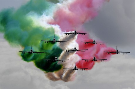 Italian Air Forces Aerobatic Demonstration Team Editorial Stock Photo ...
