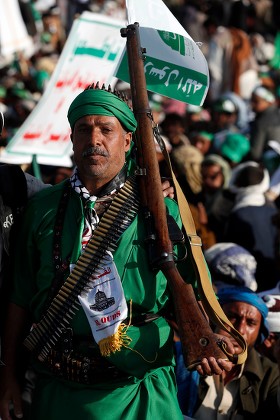 Yemeni Carrying Gun Attends Mawlid Celebration Editorial Stock Photo ...