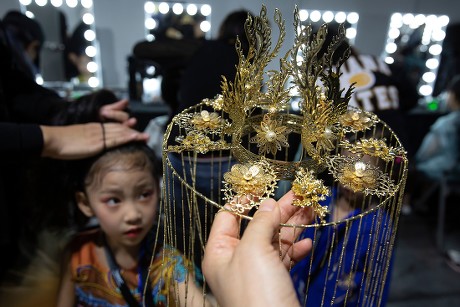 Chinese Child Model Chen Ruoxi Looks Editorial Stock Photo - Stock ...