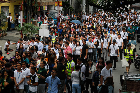 People Evacuate Buildings During Nationwide Earthquake Editorial Stock ...