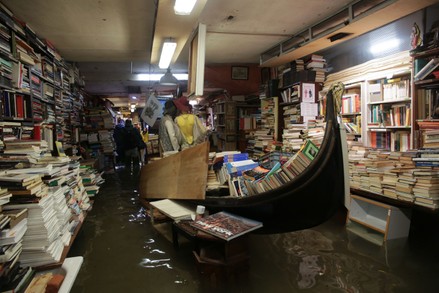 Volunteers Pile Damaged Books Renowned Bookstore Editorial Stock Photo ...