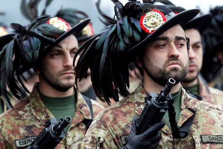 Italian Armed Forces Bersaglieri Infantry Corps Editorial Stock Photo ...