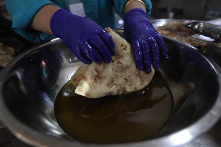 Palestinians Prepare Mosakhan Traditional Dish During Editorial Stock ...