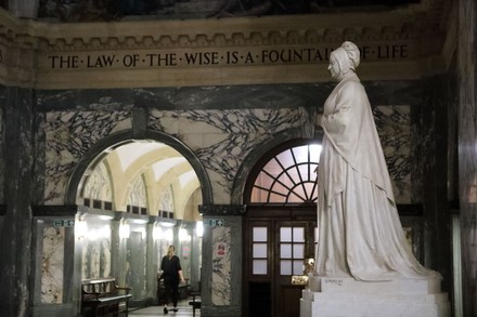 Statue Elizebeth Fry Main Hall Old Editorial Stock Photo - Stock Image ...