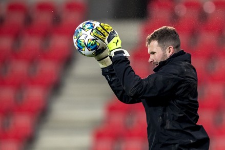 imágenes de Slavia training session, Prague, Czech Republic - 26 Nov ...