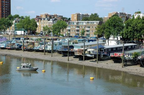 Houseboats Cheyne Walk Chelsea London England Editorial Stock Photo ...