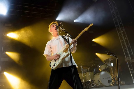 __COUNT__ Sam Fender in concert at the O2 Academy, Leeds, UK - 28 Nov ...