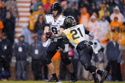 Quarterback Riley Neal 6 Vanderbilt Commodores Editorial Stock Photo ...