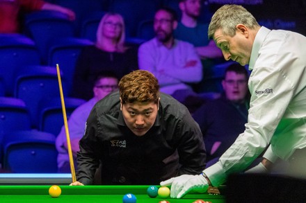 World Snooker Scottish Open - 10 Dec 2019 Stock Pictures, Editorial ...