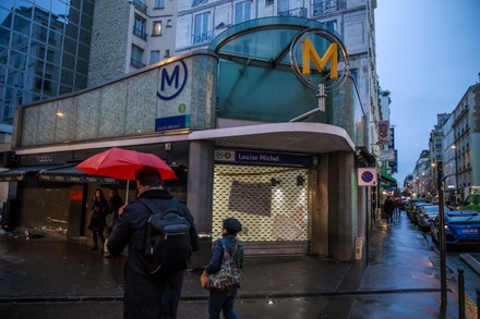 Pedestrians Walk By Closed Metro Station Editorial Stock Photo - Stock ...