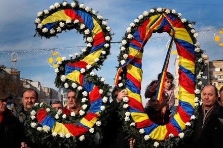 Romanian Anticommunist Veteran Activists Carry Wreath Redakčních stock ...