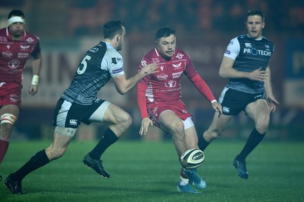 Scarlets v Ospreys - Guinness PRO14 - 26 Dec 2019 Stock Pictures ...