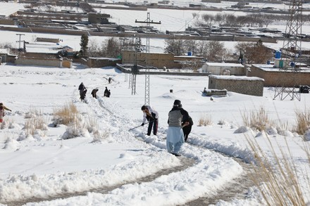 People Remove Snow Off Road Quetta Editorial Stock Photo - Stock Image ...