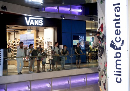Shoppers Look On Climber Ascends Climbing Editorial Stock Photo - Stock ...