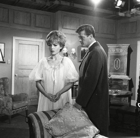Saint Tv 1963 Saint Sees Through Redaktionelles Stockfoto – Stockbild ...