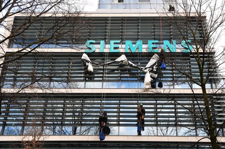 Greenpeace action at Siemens HQ, Munich, Germany - 04 Feb 2020 Stock ...