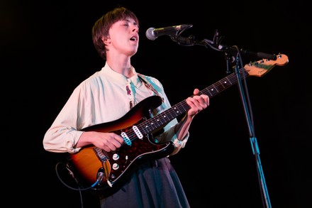 Hand Habits in concert at Eventim Apollo in London, UK - 11 Feb 2020 ...