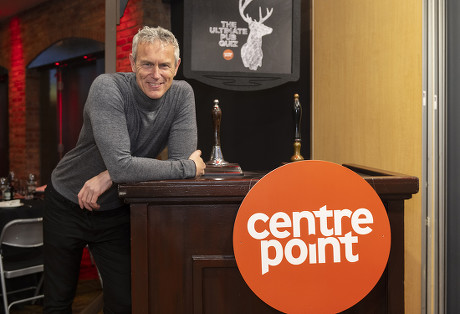 centrepoint charity's annual ultimate pub quiz london Stock Photos ...