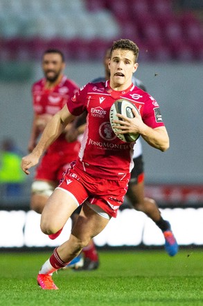 Scarlets Players Celebrate Replacement Tom Rogers Editorial Stock Photo ...