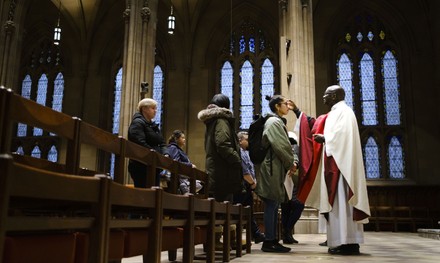 Christians Receive Ashes On Their Foreheads Editorial Stock Photo ...