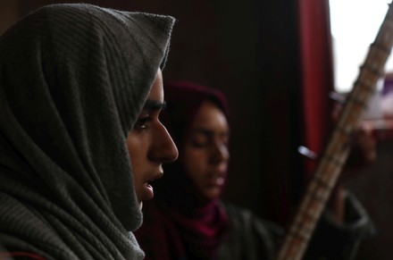 Kashmiri Muslim Girl Plays Instrument Sings Editorial Stock Photo ...