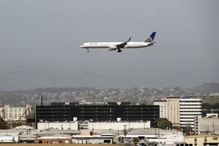 United Airlines Boeing 757 Tail Number Editorial Stock Photo - Stock ...