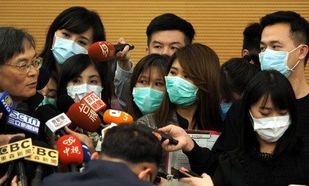 Reporters Wearing Face Masks Attend News Editorial Stock Photo - Stock ...