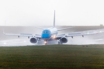 Klm Aircraft Engulfed Water Lands Strong Editorial Stock Photo - Stock ...