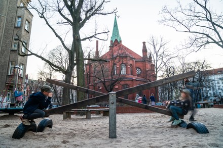 German authorities tighten measures to stem coronavirus spread, Berlin ...