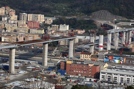 Fotos de stock de construction replacement morandi bridge genoa ...