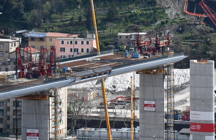 __COUNT__ New Genoa motorway bridge construction site in Genoa, Genova ...