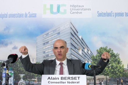 Swiss Interior Minister visits HUG for support visit, Geneva Geneve ...