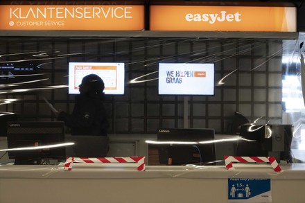 Easyjet Customer Service Schiphol Airport Netherlands Editorial Stock ...
