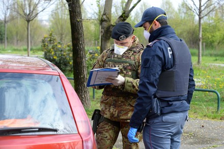 Italian Soldiers Law Enforcement Officers Conduct Editorial Stock Photo ...
