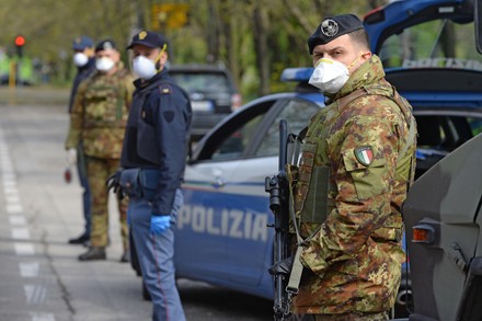 Italian Soldiers Law Enforcement Officers Conduct Editorial Stock Photo ...