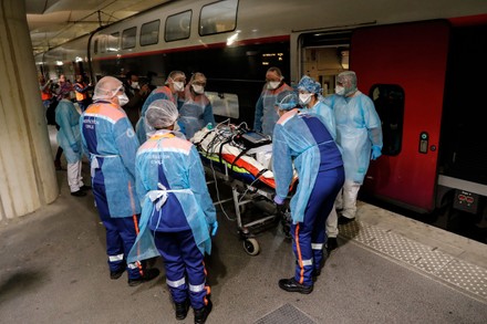 Medical Staff Embark Patient Infected Covid19 Editorial Stock Photo ...