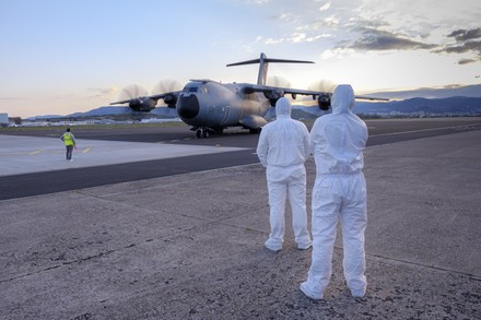 86 Aboard ambulances Stock Pictures, Editorial Images and Stock Photos ...