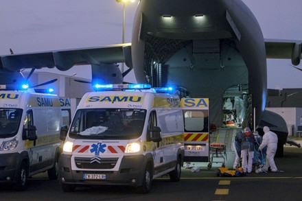 86 Aboard ambulances Stock Pictures, Editorial Images and Stock Photos ...