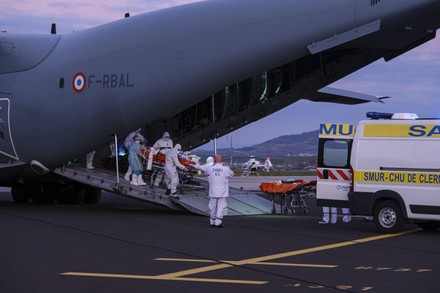 86 Aboard ambulances Stock Pictures, Editorial Images and Stock Photos ...
