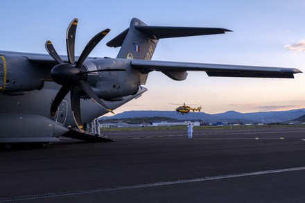 86 Aboard ambulances Stock Pictures, Editorial Images and Stock Photos ...