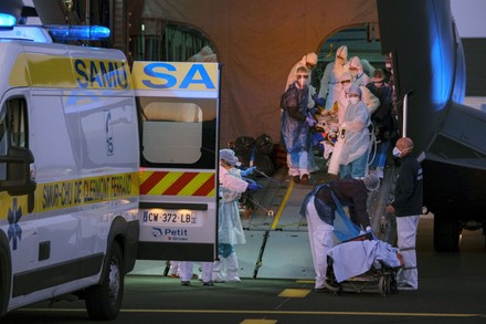 86 Aboard ambulances Stock Pictures, Editorial Images and Stock Photos ...