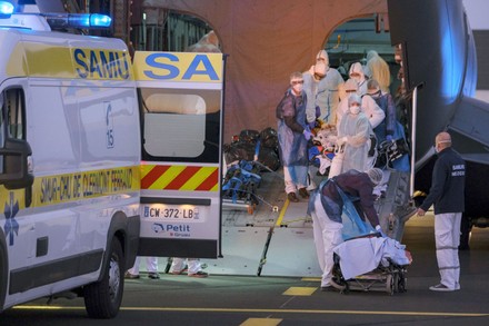 86 Aboard ambulances Stock Pictures, Editorial Images and Stock Photos ...