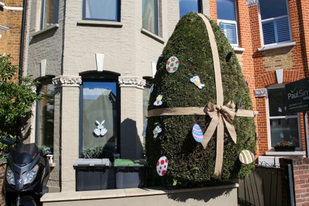 London Uk Hedge Front Garden House Editorial Stock Photo - Stock Image ...
