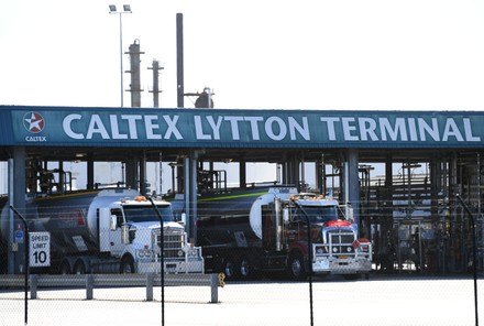 Fuel Tanker Commutes Caltex Refinery Brisbane Editorial Stock Photo ...