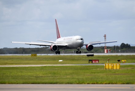 Repatriation flight from Vanuatu, Samoa lands in Australia, Brisbane ...